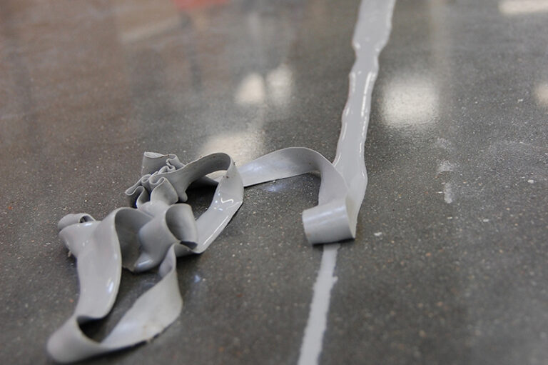 Concrete form release agent Nox-Crete Form Coating prevents bonding